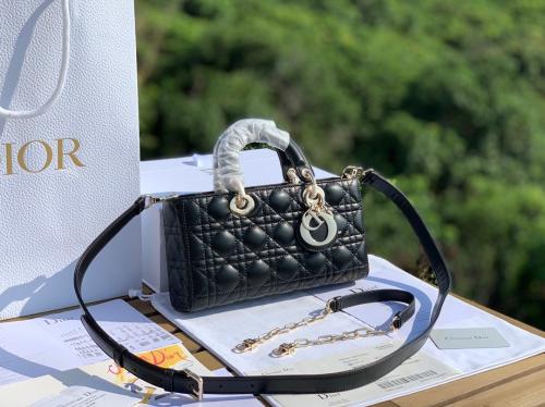 ديور (Dior) - Universe store ديور (Dior) - Universe store