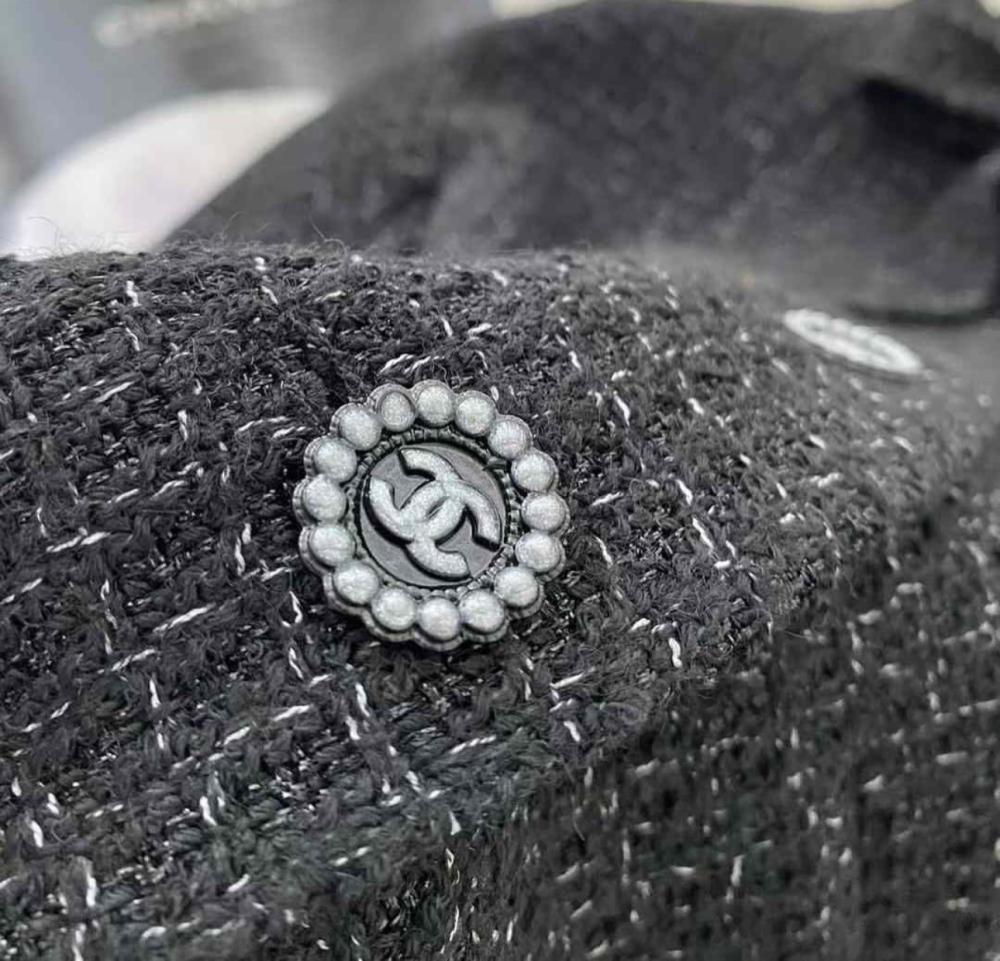 2024 Chanel Jacket Black Wool Tweed Jacket - TEBOUGIE 2024 Chanel Jacket Black Wool Tweed Jacket - TEBOUGIE