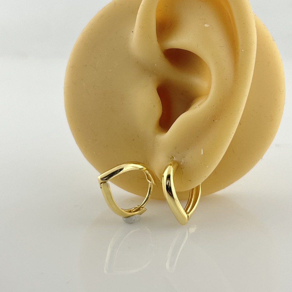 Branch 1 Italian 18k gold earring weight 2.73 grams