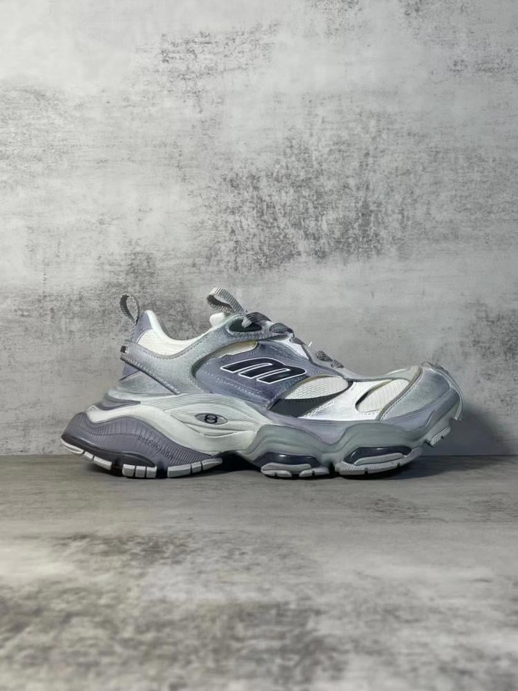 Balenciaga Cargo Sneakers - مبرق للأحذية Balenciaga Cargo Sneakers - مبرق للأحذية